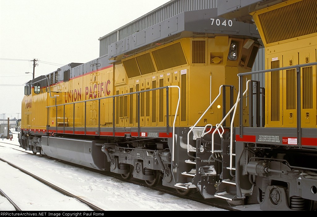 UP 7040, GE AC4460CW convertible, NEW at Proviso Yard